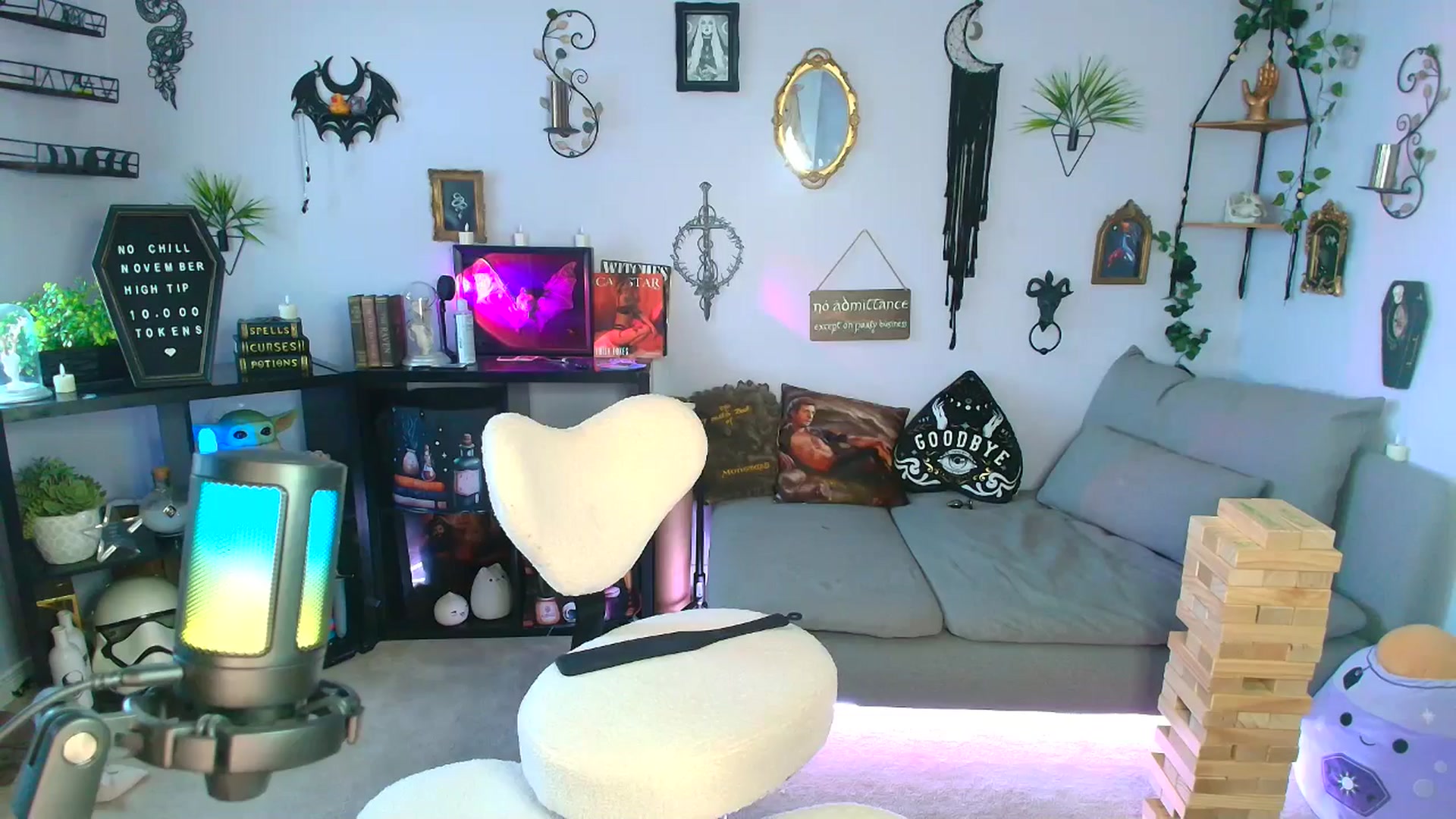 EmilyTokes's live show on 11/10/2025 at MyFreeCams